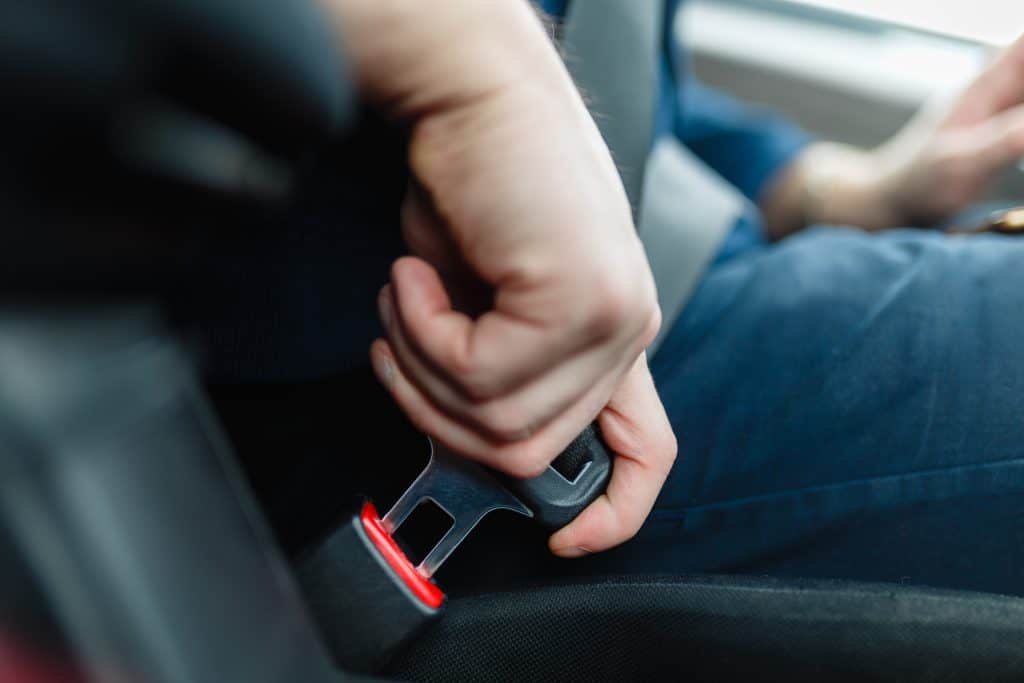 ¿Por qué debes usar el cinturón de seguridad en USA? | Freeway
