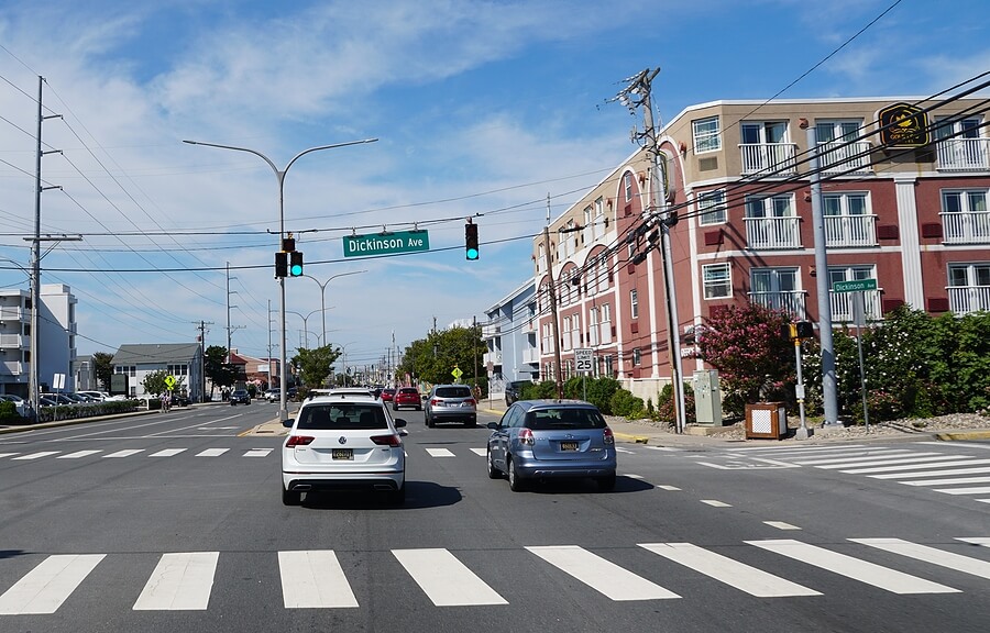 Seguro de auto barato en Delaware | Freeway Insurance